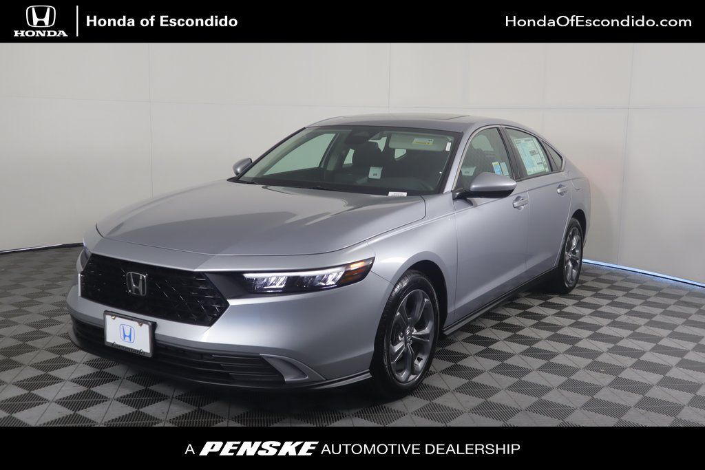 2022 Ford Taurus Silver