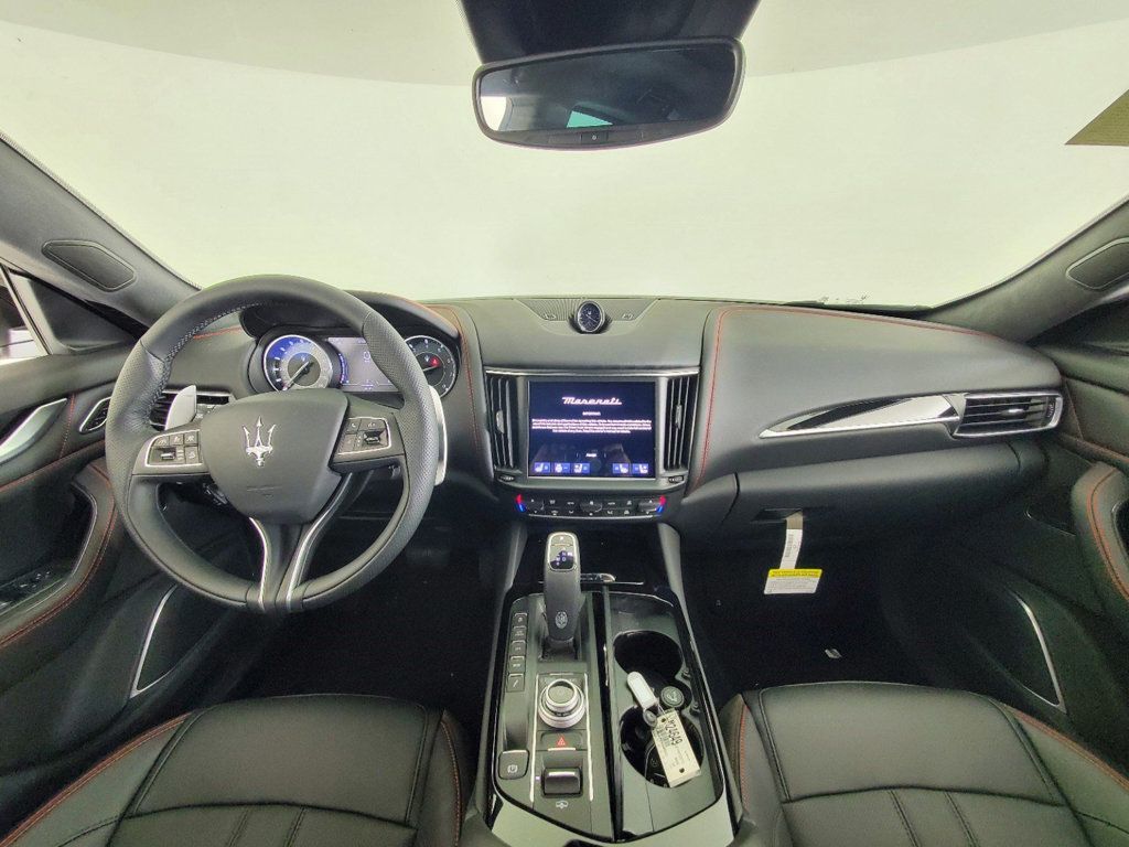 2024 New Maserati LEVANTE GT ULTIMA GT at The Collection Serving Miami, FL, IID 22195263