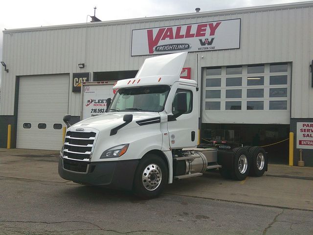 2025 New Freightliner CA126DC daycab 2025 FREIGHTLINER DAY CAB at ...