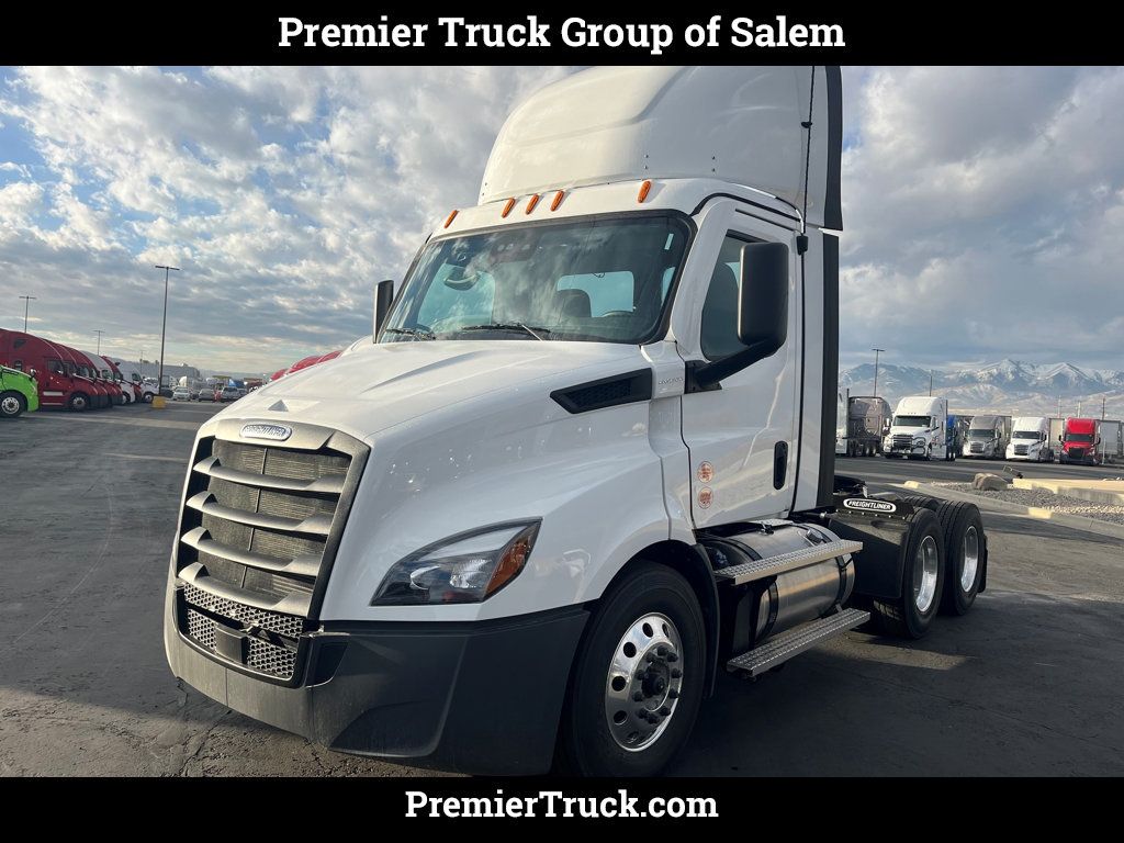 2025 New FREIGHTLINER Cascadia PE116DC at Premier Truck Group Serving U ...