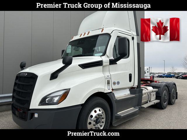2025 New FREIGHTLINER Cascadia PT126DC at Premier Truck Group Email ...