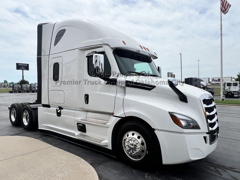 New 2025 FREIGHTLINER Cascadia PT126SLP For Sale Oklahoma City, OK VV5350