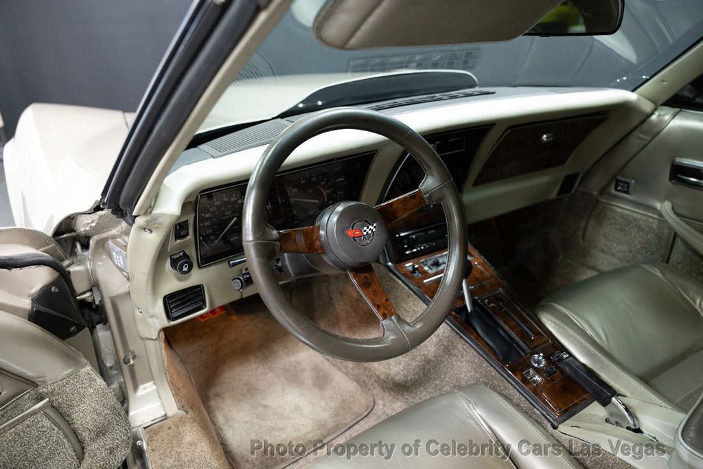 Corvette 1982 Interior