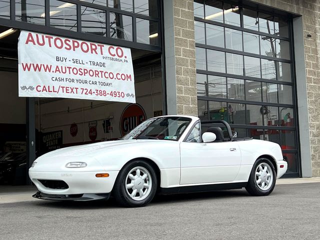 Mazda Miata 1990 White