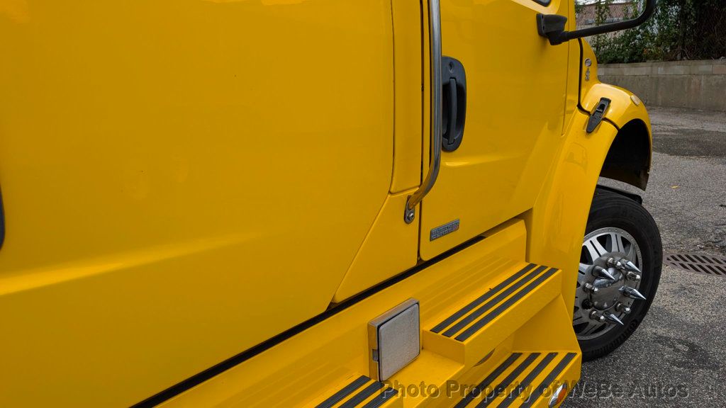 2006 Used Freightliner M2106 Sport Hauler at WeBe Autos Serving Long ...