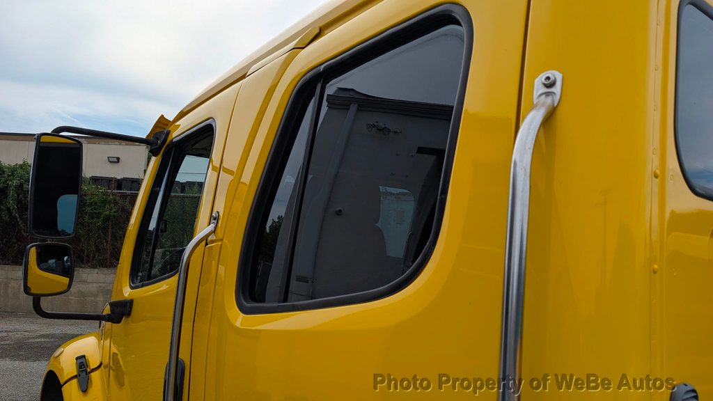 2006 Used Freightliner M2106 Sport Hauler at WeBe Autos Serving Long ...